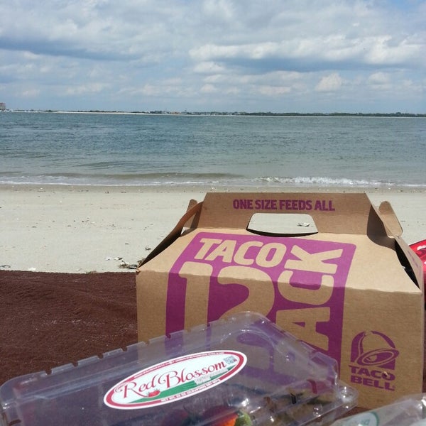 US Coast Guard Base Fort Macon - Government Building in Atlantic Beach