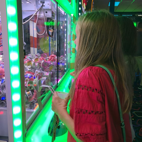 Hi-Tech Arcade - 142 visitors