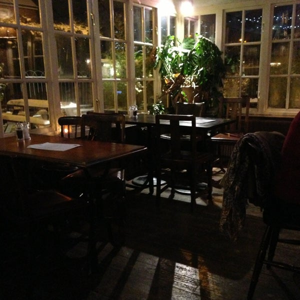 Rose and Thistle - Gastropub in Frimley Green