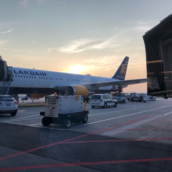 Infield Terminal - Toronto Pearson International Airport - 172 visitors