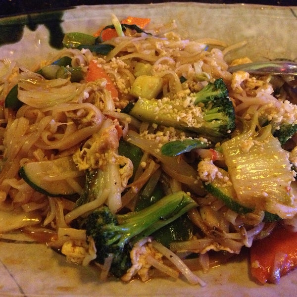 East Moon Asian Bistro - Asian Restaurant