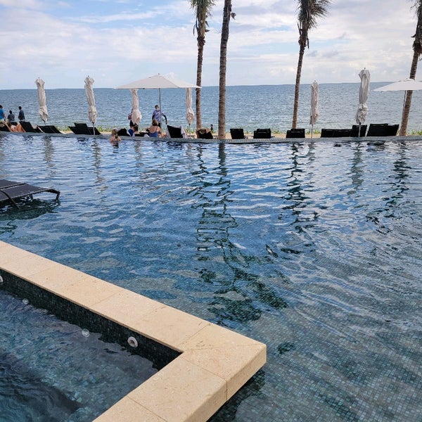 Chill Pool - 18 visitors