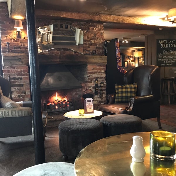 The Three Crowns - Pub in Stone