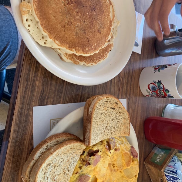 Moyers Country Kitchen - Breakfast Spot in Pocono Lake