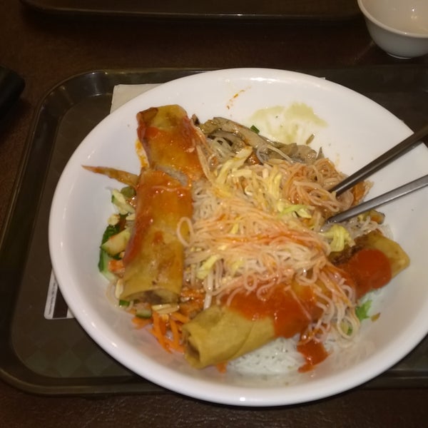 Spring Roll Chalet - Downtown Calgary - 0 tips
