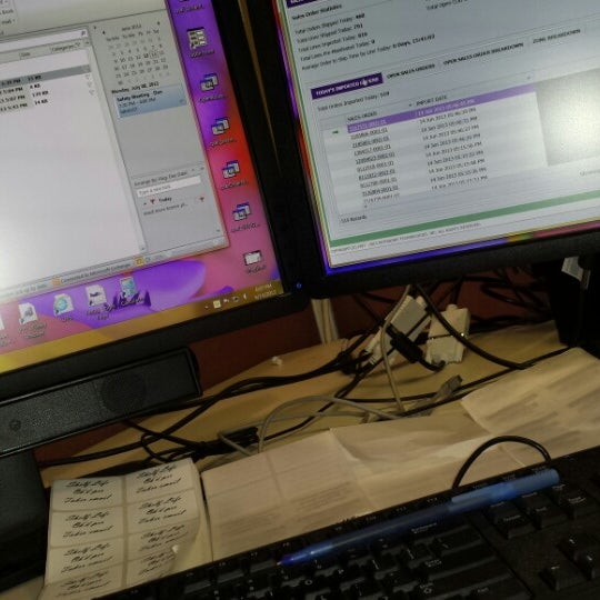 Order Prep Desk - Coworking Space