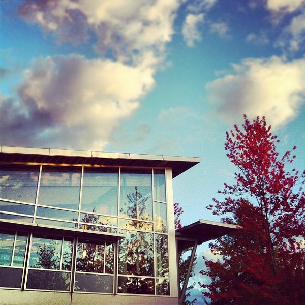 Burnaby Public Library - Capitol Hill - Burnaby, BC