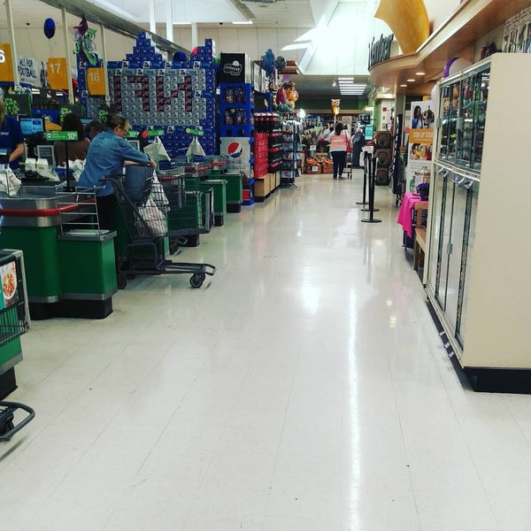 Super Stop & Shop - Supermarket in Seymour