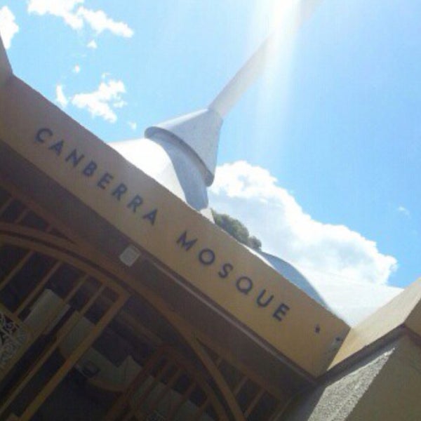 Canberra Mosque - 2 tips
