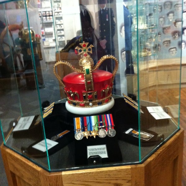 HMCS Chippawa - Government Building in Broadway - Assiniboine