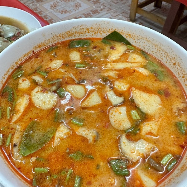 ครัวลุงจ่า (Lung Ja Sea Food) - Seafood Restaurant