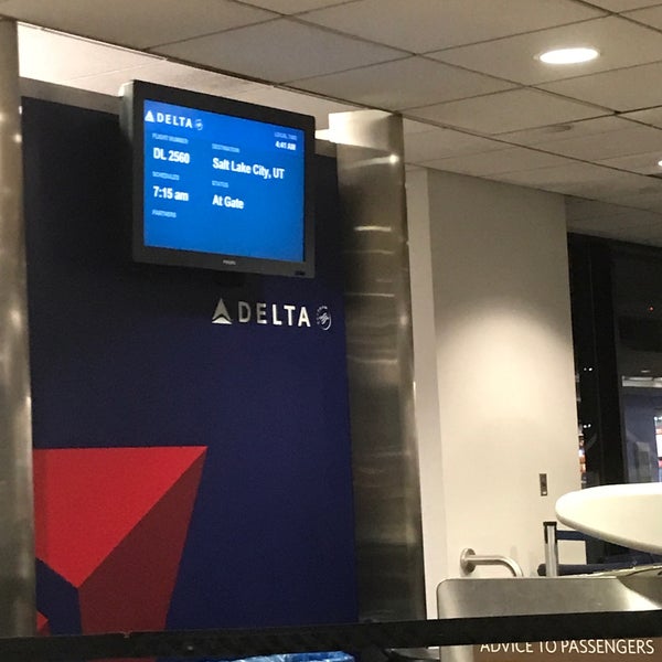 Gate D29 - Concourse D