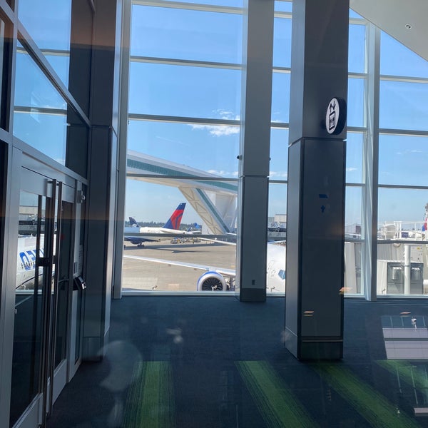 Gate A10 - 5 tips from 1734 visitors