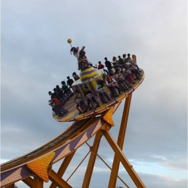 Enchanted Kingdom Flying Fiesta