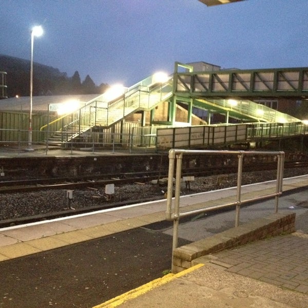 Porth Railway Station (POR) - Porth, County Borough of Rhondda Cynon Taff