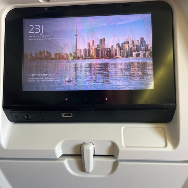 Gate G8 - Airport Gate