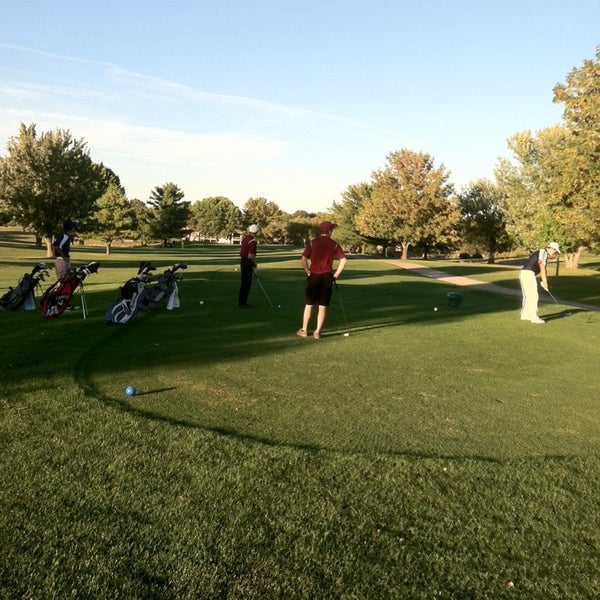 Oak Run Golf Course - Golf Course in Dahinda