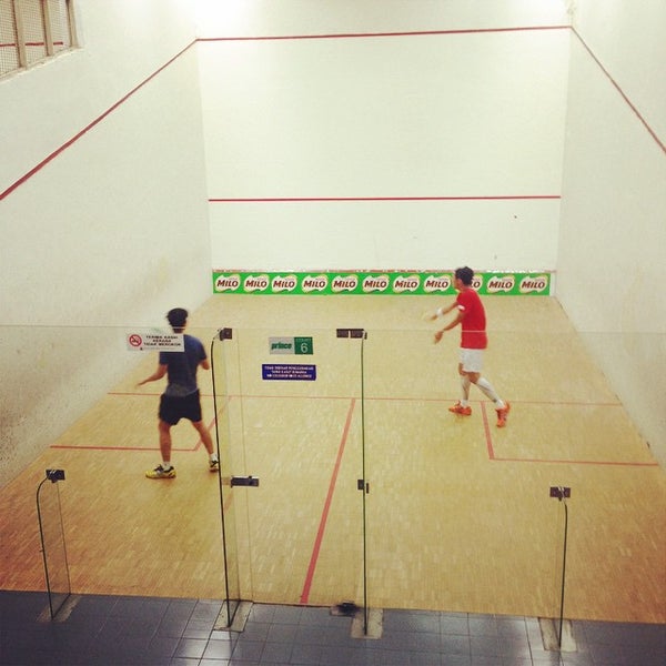 Kompleks Sukan Astaka - 2 tips from 299 visitors