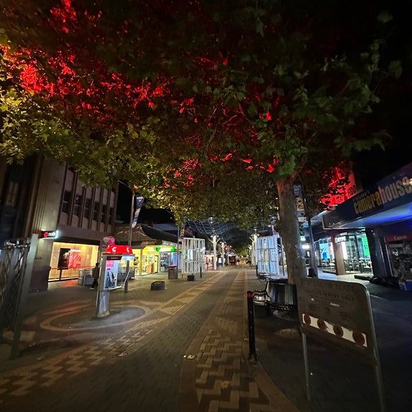 Elizabeth Mall - 4 tips from 583 visitors