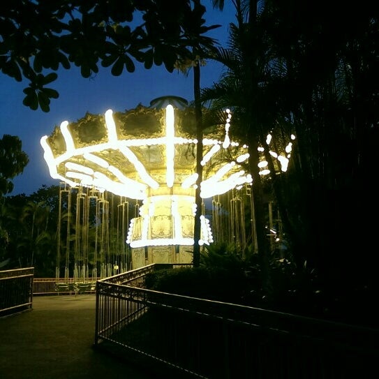 Enchanted Kingdom Flying Fiesta