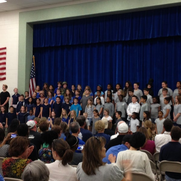 Ruby F Carver Elementary School - Elementary School in Henrico