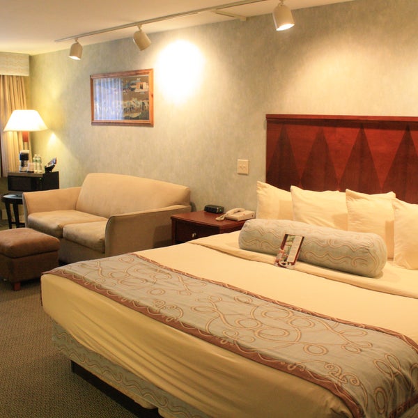 Senator Inn and Spa - 284 Western Ave