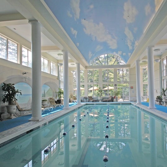 Senator Inn and Spa - 284 Western Ave