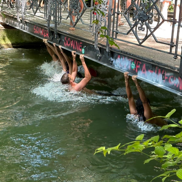 Isarufer - River in München