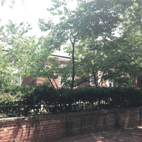 Alexandria Library - Kate Waller Barrett Branch - Braddock Road Metro ...