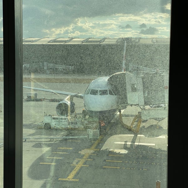 Gate B34 - Terminal 5B