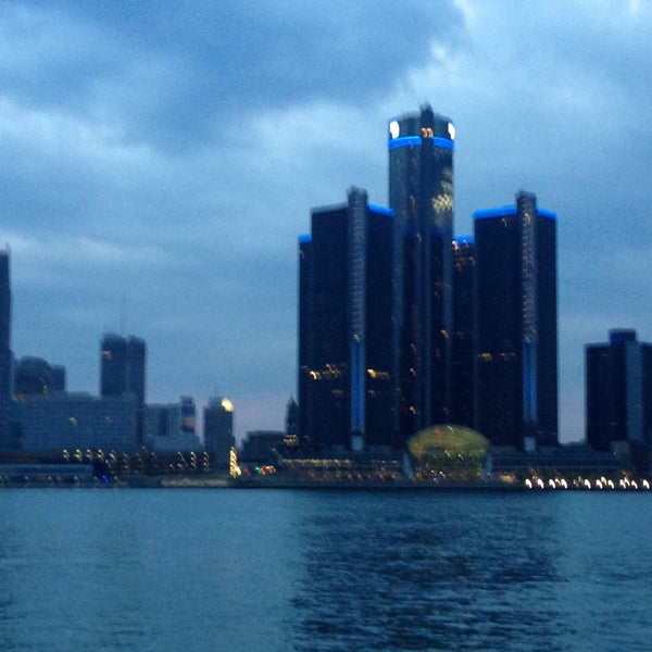Riverside Park Boat Launch - Detroit, MI