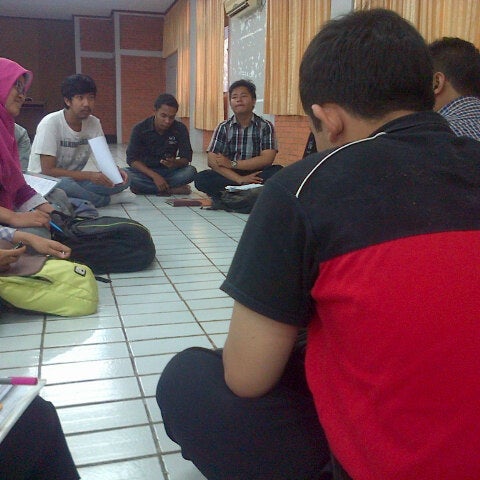 Photos at Pusgiwa UI - Community College in Depok