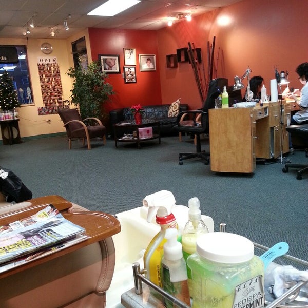 Nikki Nails - Hair Salon in Iowa State University