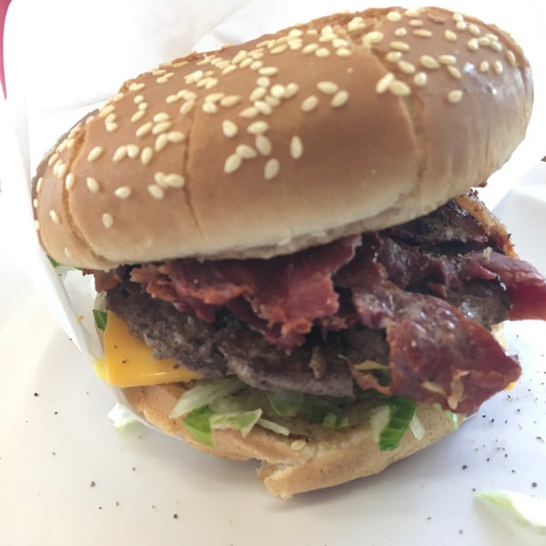 The Golden Ox - Burger Joint in Ridgecrest