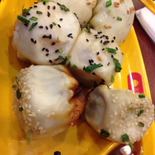 Yang's Dumpling 小杨生煎 - 54 wujiang road