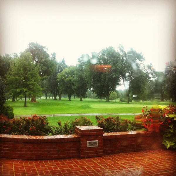 Lexington Country Club - 2 tips from 229 visitors