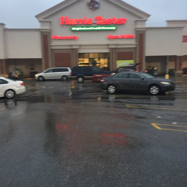 Harris Teeter - Grocery Store