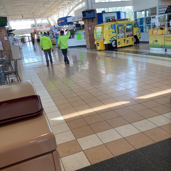 Photos at Lake Forest Oasis - Rest Area in Lake Forest