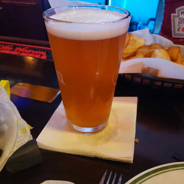 Y-Knot Sports Bar - 216 Northlake Dr