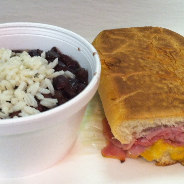 Tropic Chill Deli - Old Naples - 7 tips from 40 visitors