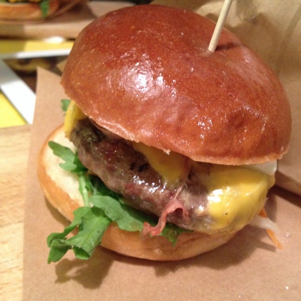 Ham Holy Burger - Burger Joint in Brera