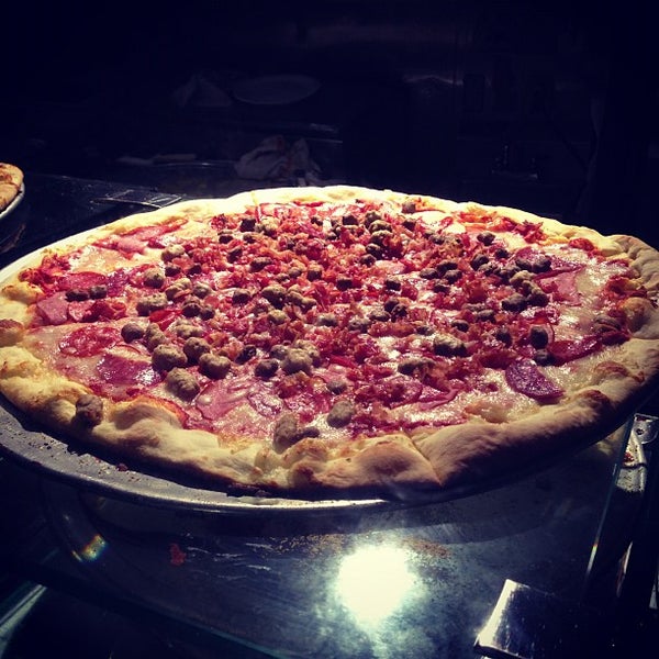 DNA Pizza - Pizza Place in SoMa