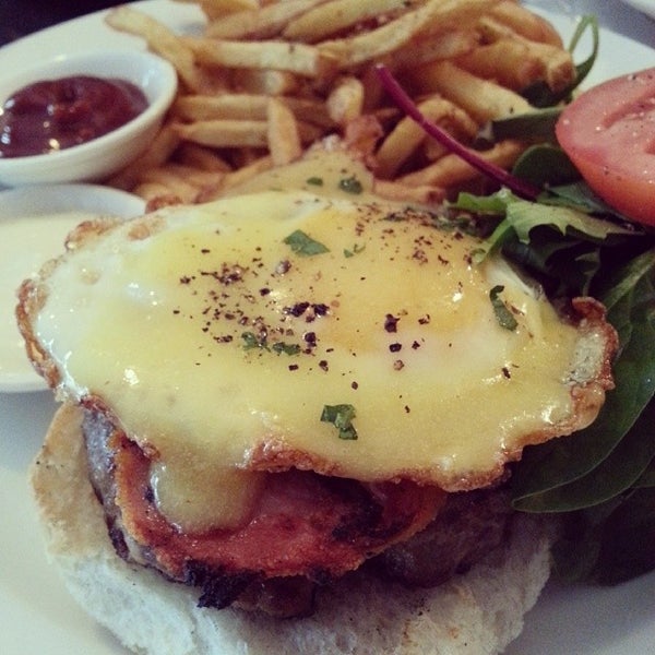 Simple Bistro (Now Closed) - Davisville - Toronto, ON