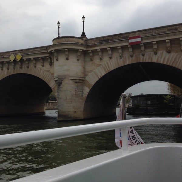 Les Vedettes du Pont Neuf - París, Isla de Francia