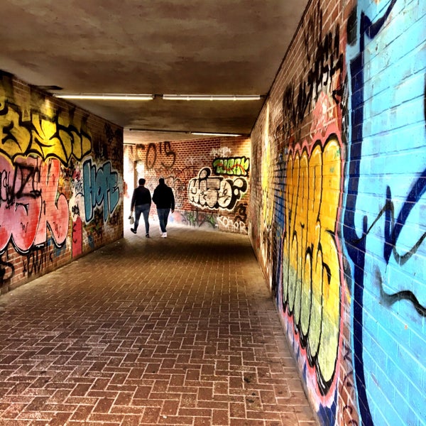 Pétillon (MIVB) - Metro Station