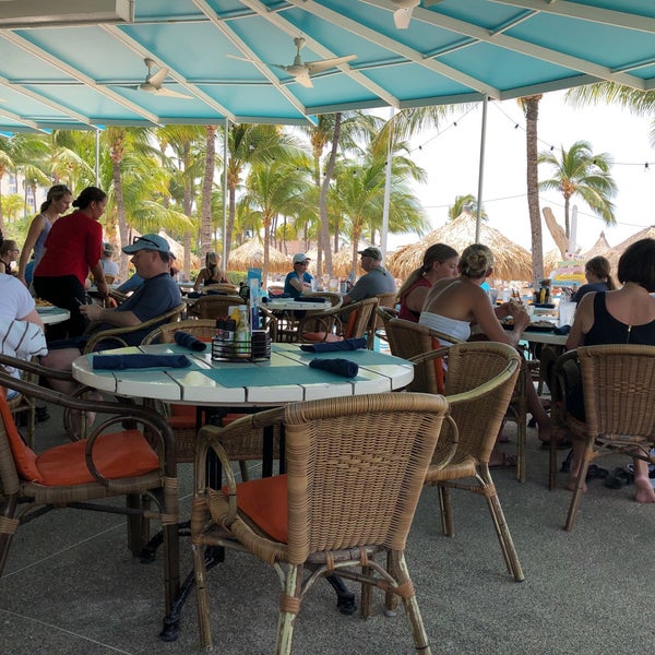 Gilligan Beach Bar & Restaurant - Palm Beach - 7 tips from 417 visitors