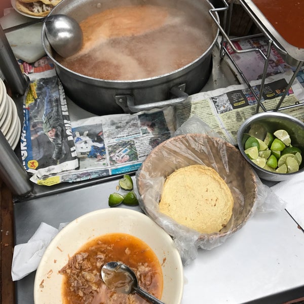 Birria El Becerro de Oro - Tlanepantla de baz, México