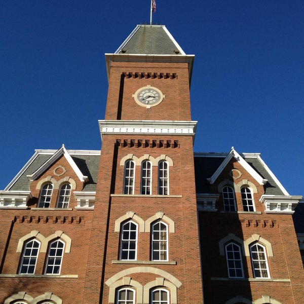 University Hall (UH) - College Academic Building in Columbus