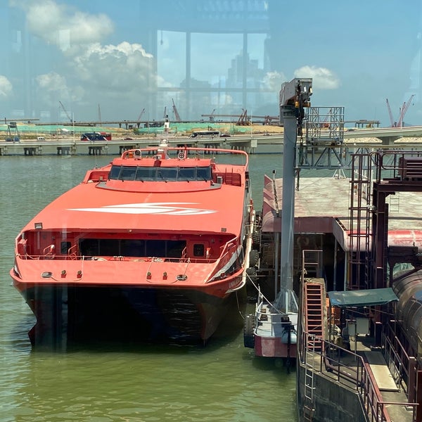 Macau Maritime Ferry Terminal 澳門外港客運碼頭 - Pier