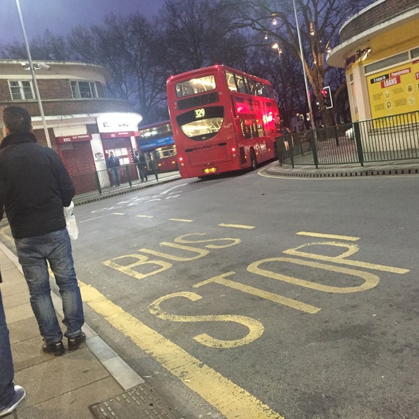 Turnpike Lane Bus Station - Green Lanes
